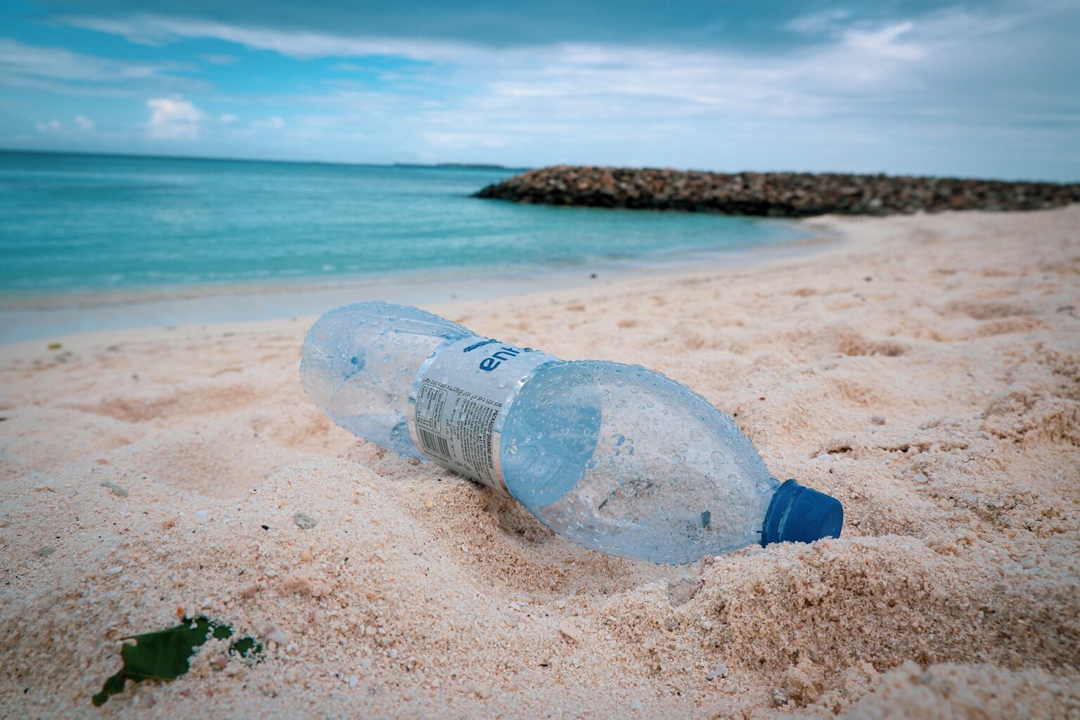 Sustainable Travel: How to Reduce Plastic Waste When Travelling