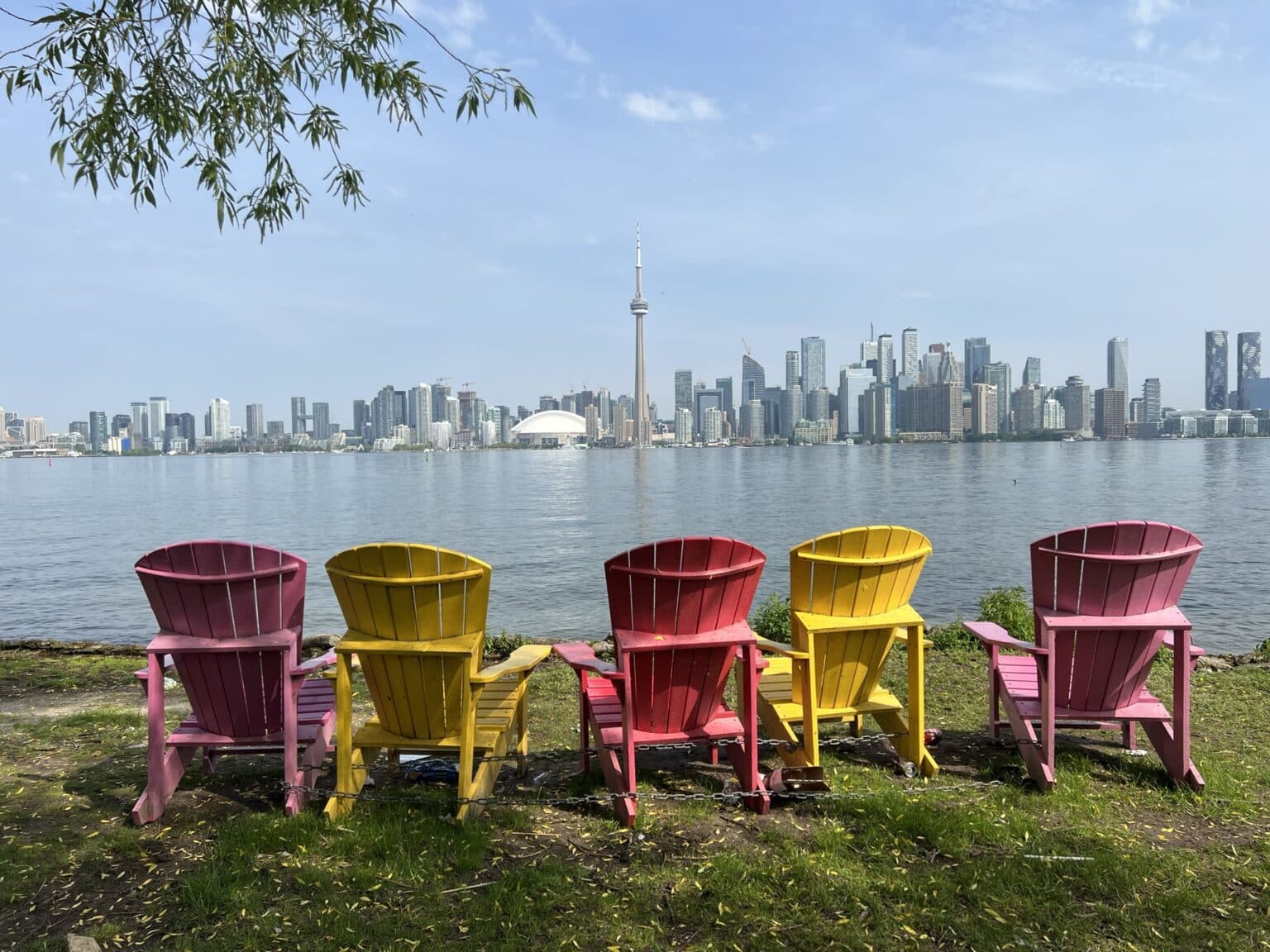Ultimate Toronto Island Guide: How To Get There & What To Do