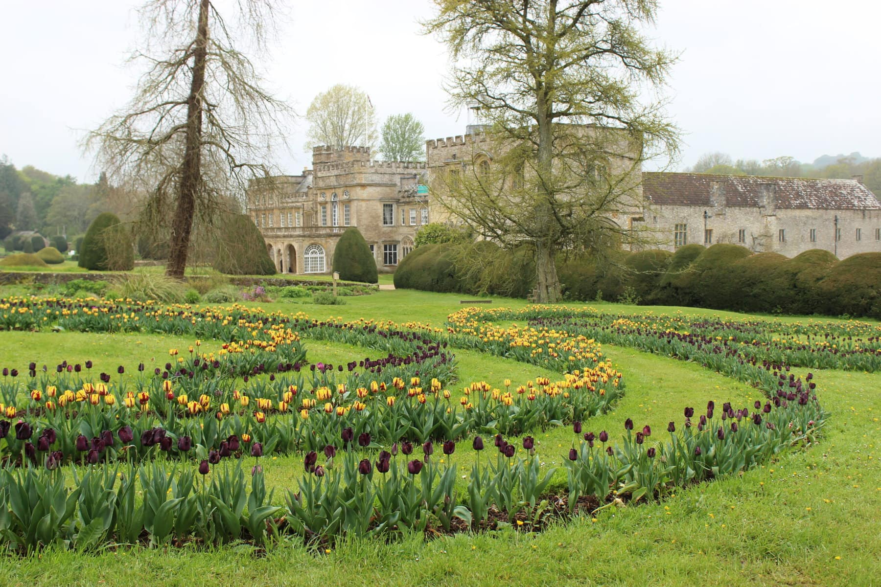 11 Unmissable Stately Homes and Gardens in England