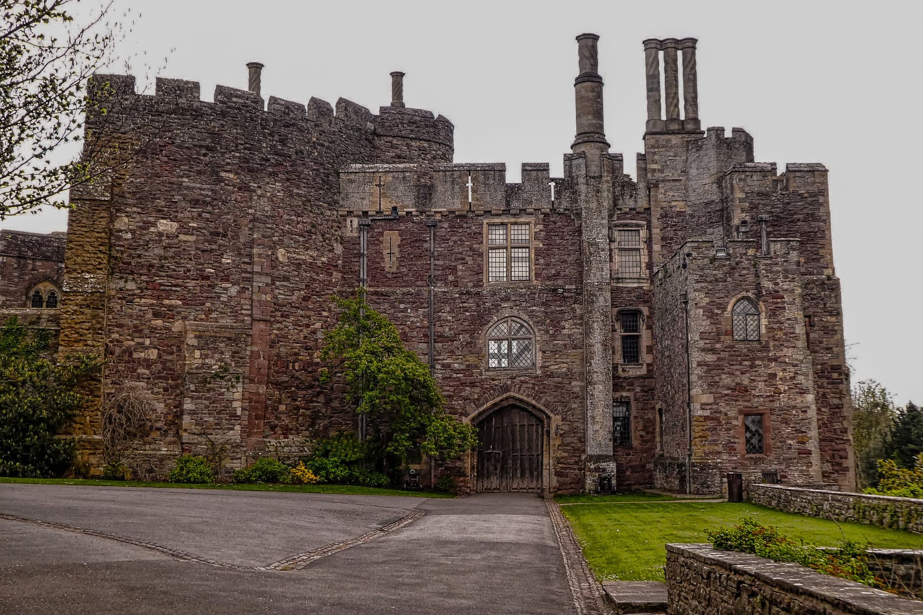 18 Best Castles in England to Visit | In Search of Sarah