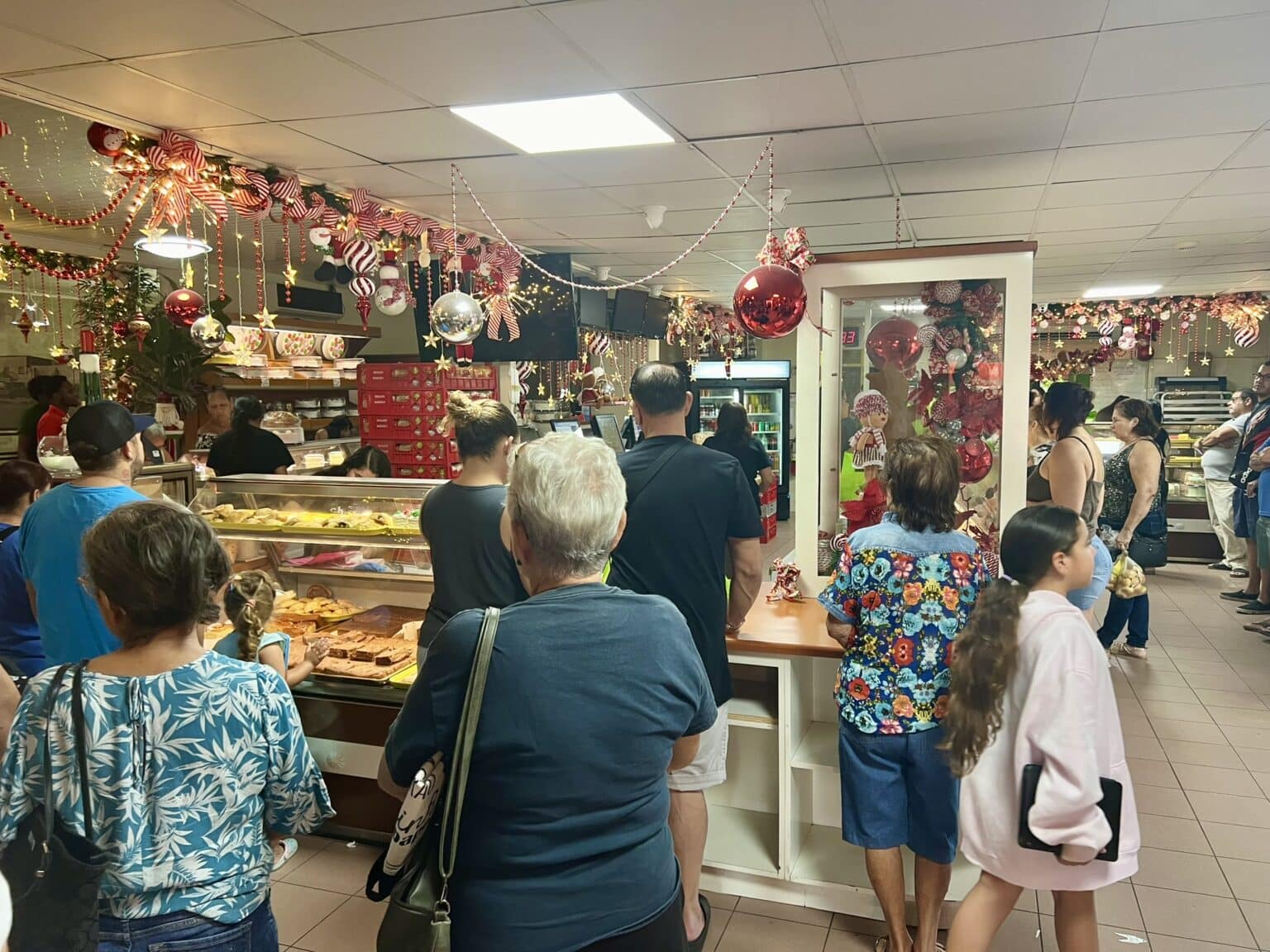 Traditional Food in Aruba: 10 Must-Try Local Dishes